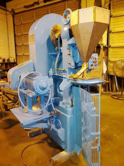*SOLD* STOKES R4 TABLET PRESS MODEL 900 526 1 20 TON CAPACITY | GPI ...
